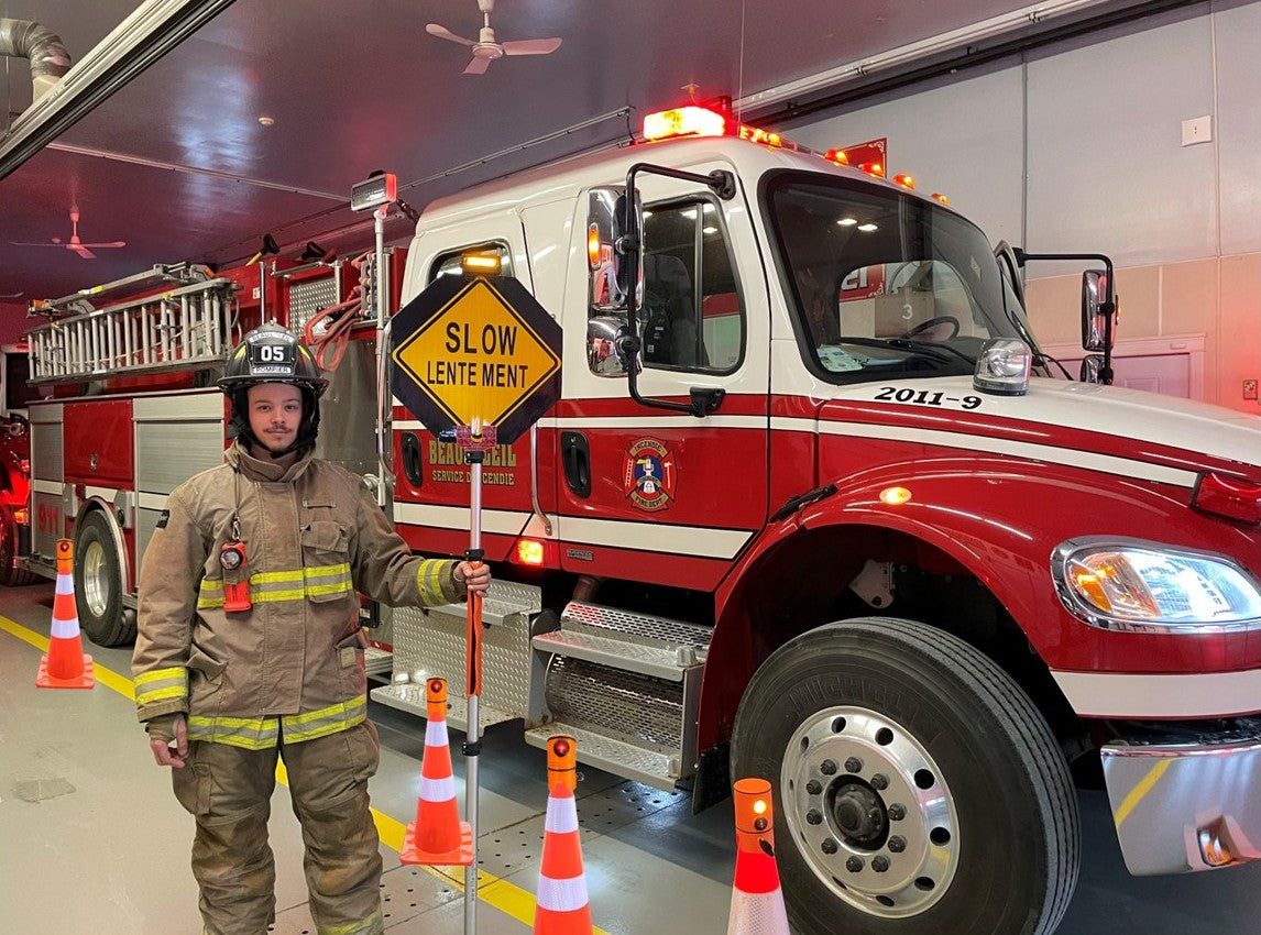 Life-Light Safety Innovation - sign beacon - cone light - flagger kit